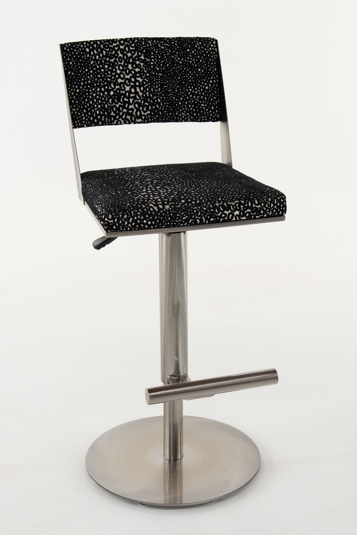 Dining – Clive Daniel Home