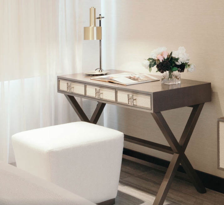 OTTOMAN – Clive Daniel Home